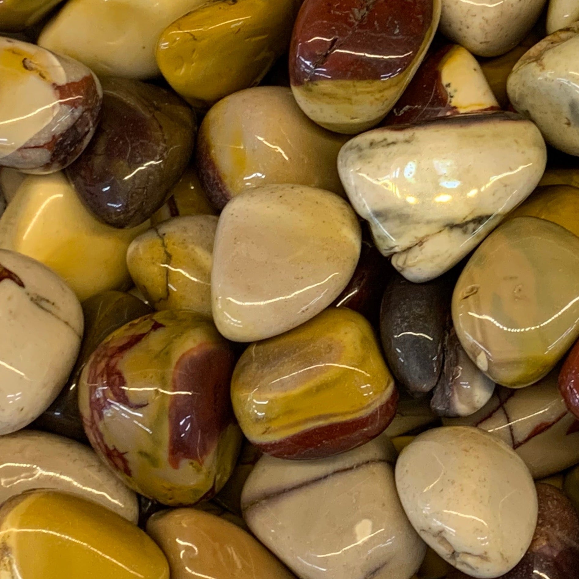 Mookaite Jasper: Meaning, Properties & Spiritual Benefits – Sage Spirits